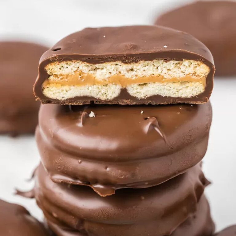 Chocolate Covered Ritz Crackers - Desserts on a Dime