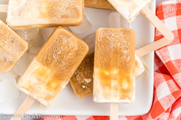Root Beer Float Popsicles - Desserts on a Dime