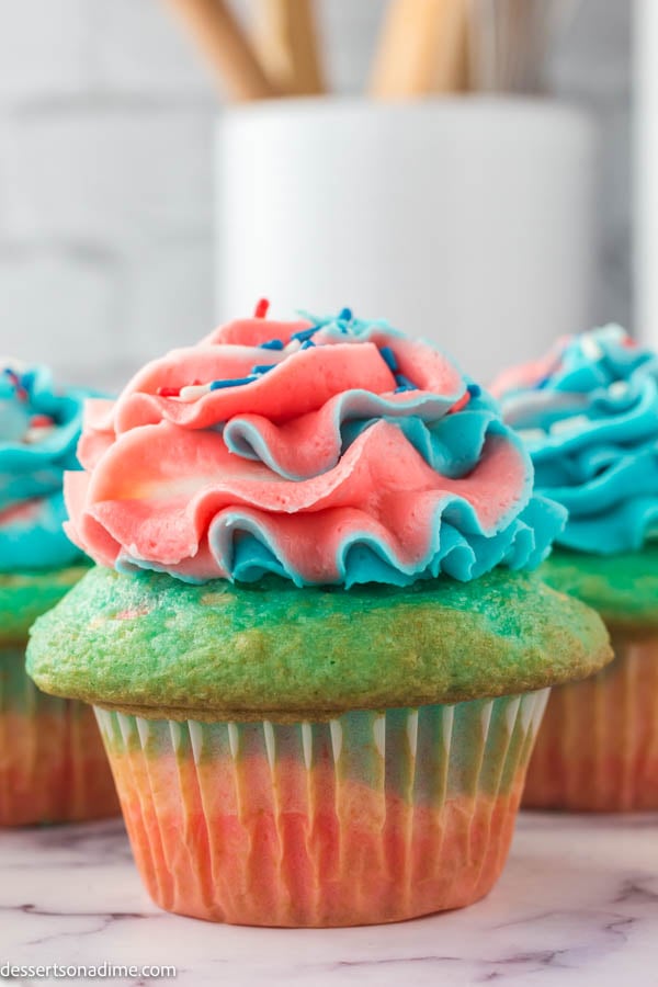 Red White and Blue Cupcakes - Easy 4th of July Cupcakes
