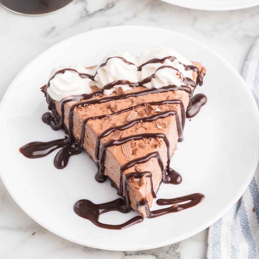 32 Christmas Pie Recipes - Desserts On A Dime