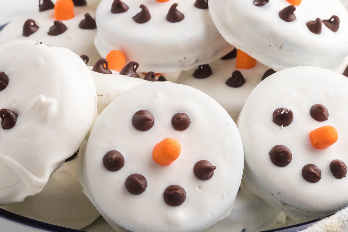 Snowman Chocolate Covered Oreos
