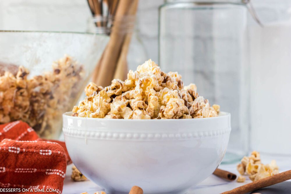 Cinnamon Roll Popcorn - Desserts on a Dime