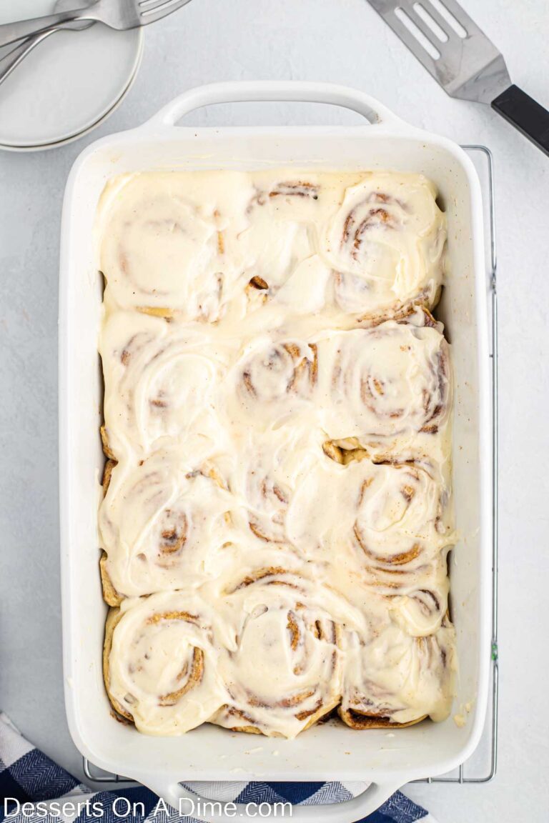 Cinnabon Cinnamon Rolls Recipe (VIDEO) - Desserts on a Dime