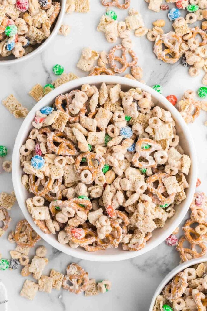 White Chocolate Chex Mix - Desserts on a Dime
