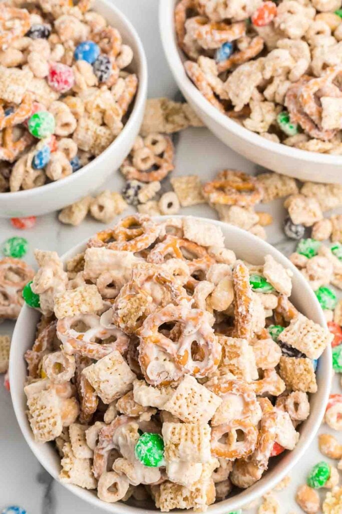 White Chocolate Chex Mix - Desserts on a Dime