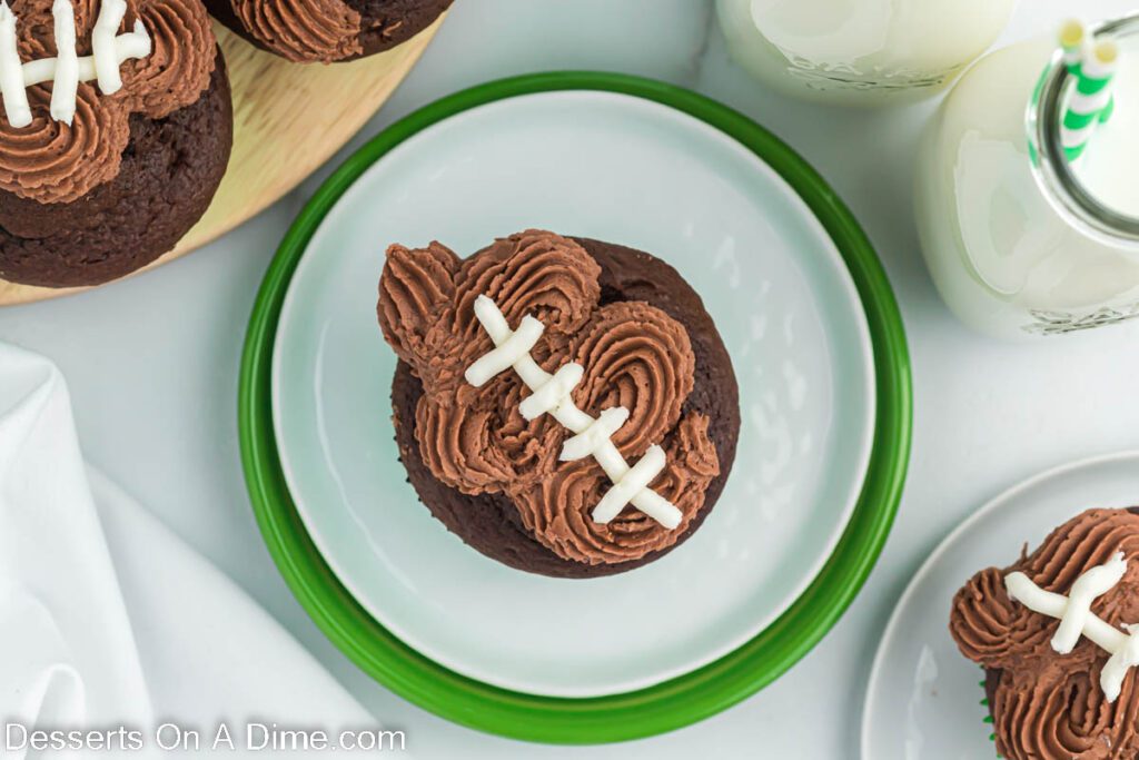 Football Cupcakes - Easy Football Cupcakes