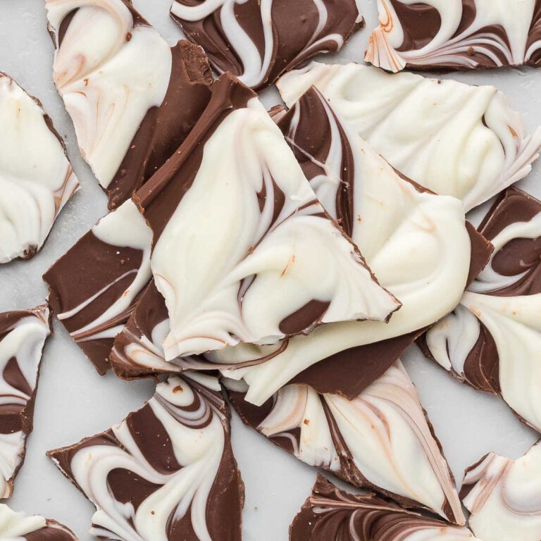 2 Ingredient Chocolate Bark - Desserts on a Dime