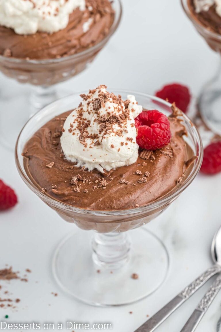 Chocolate Mousse Recipe - Desserts on a Dime