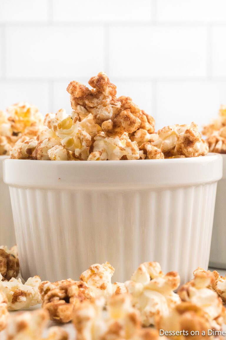 Cinnamon Sugar Popcorn Recipe - Desserts on a Dime
