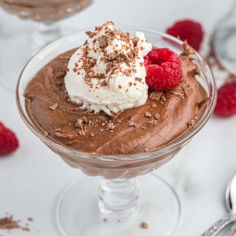 Chocolate Mousse Recipe - Desserts on a Dime