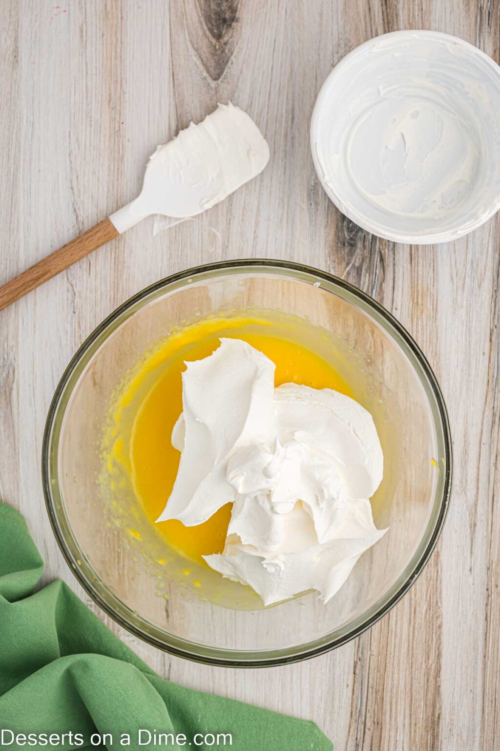 Cool Whip Frosting Recipe, Only 4 Ingredients