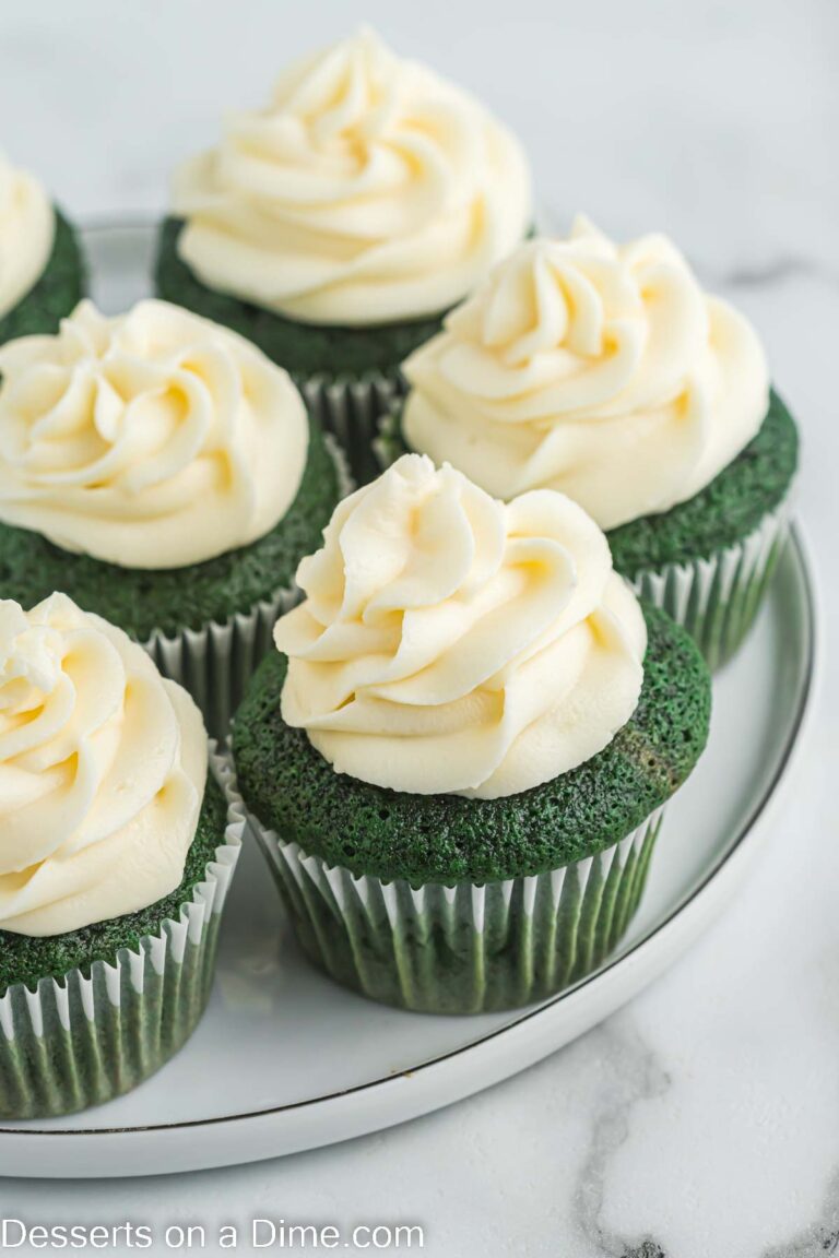 Green Velvet Cupcakes - The Best Green Velvet Cupcakes