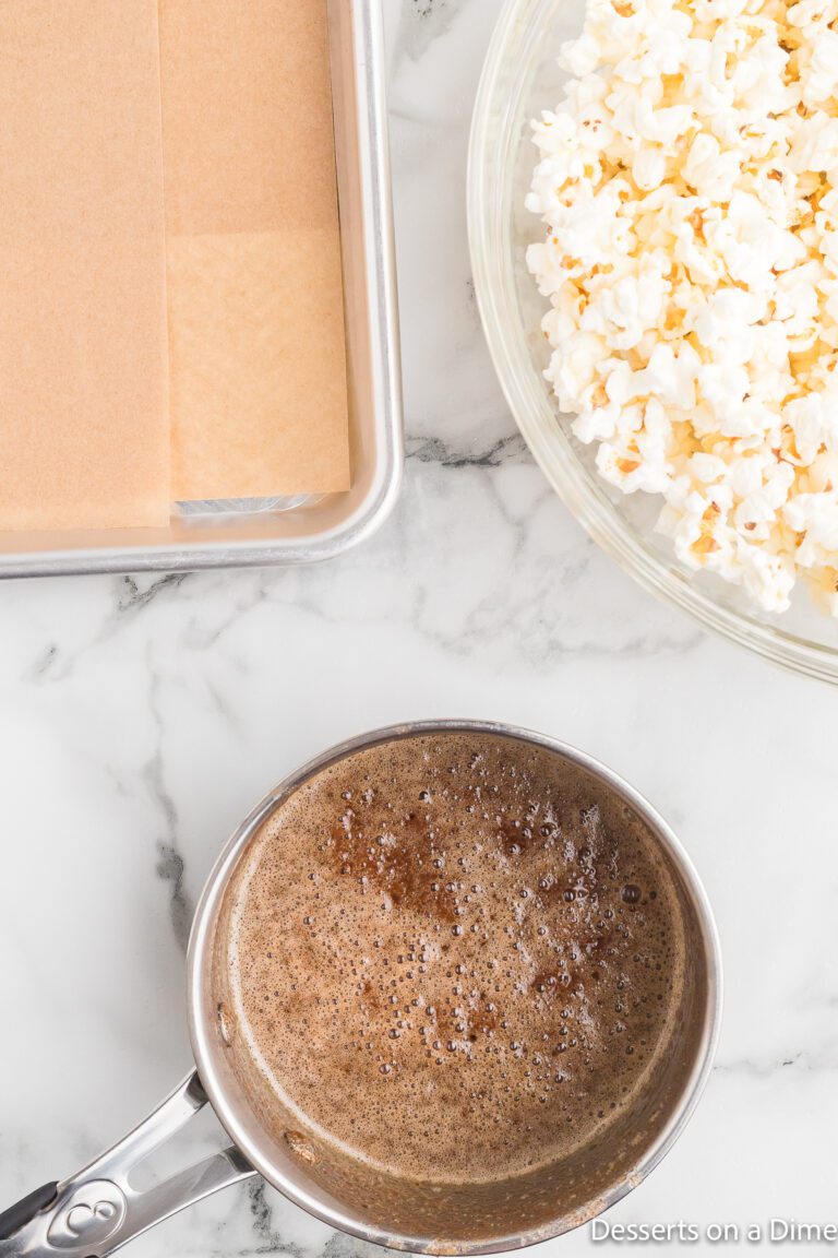 Cinnamon Sugar Popcorn Recipe - Desserts on a Dime