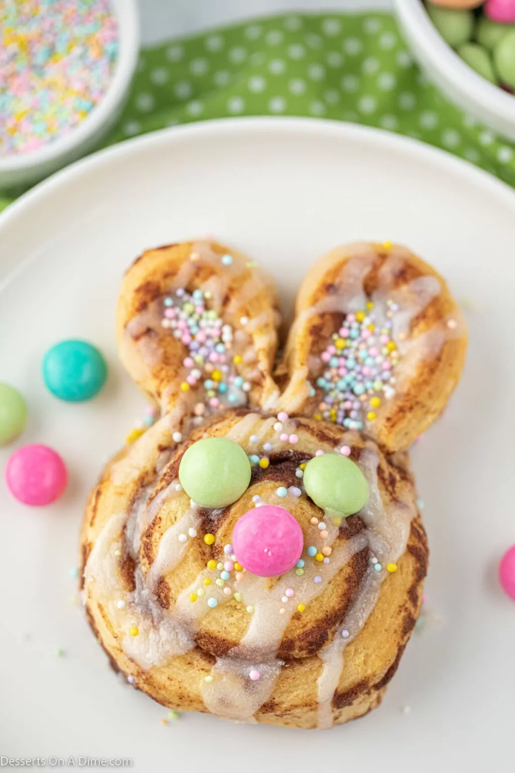 Cinnamon Roll Bunnies - Easter Bunny Cinnamon Rolls