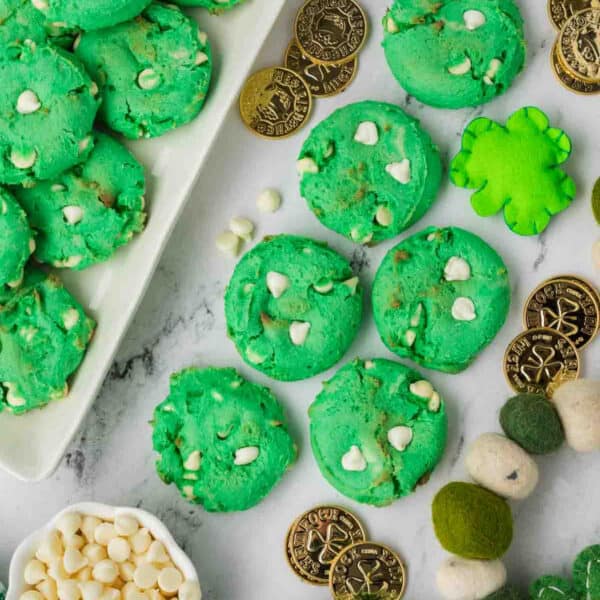 St Patrick's Day Cookies - Desserts on a Dime