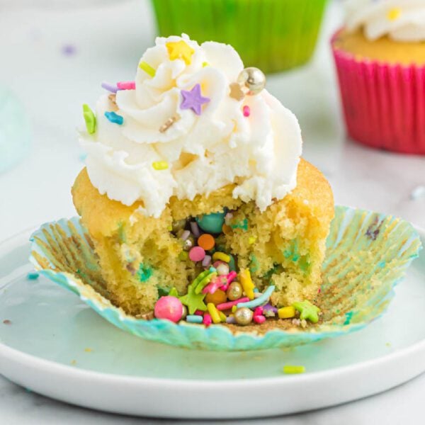 Pinata Cupcakes - Desserts on a Dime