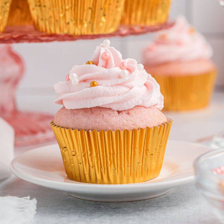 28 Easy Pink Desserts Recipes - The best pink desserts - Eating on a dime