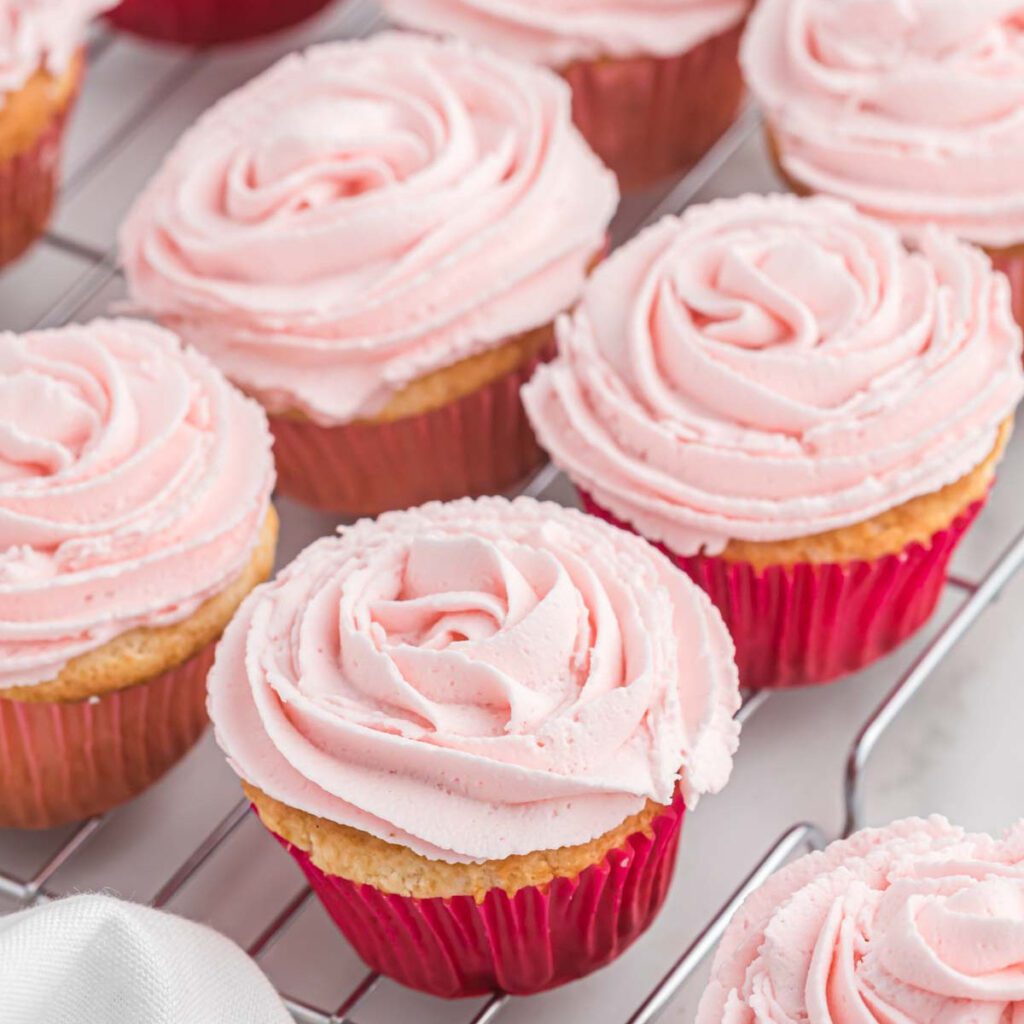 Rose Cupcakes - Easy Rose Cupcakes Recipe