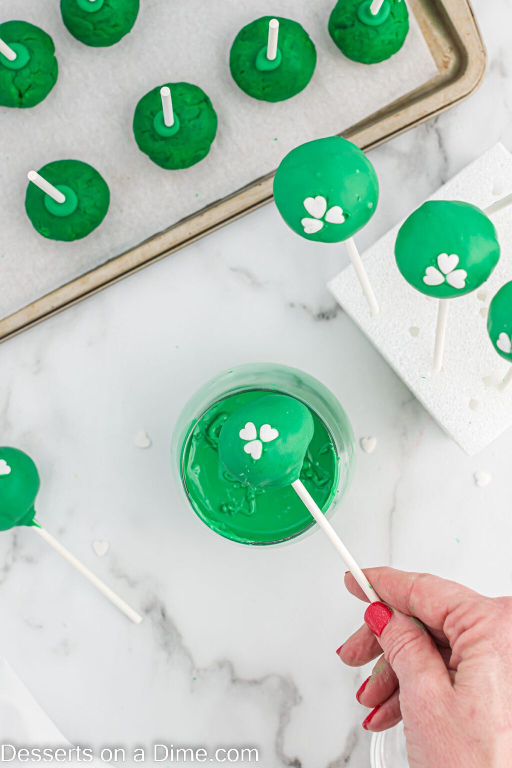 St. Patrick's Day Cake Pops - Desserts on a Dime