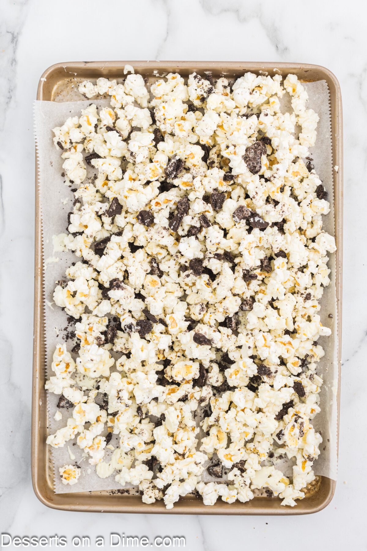 Oreo Popcorn - Desserts on a Dime