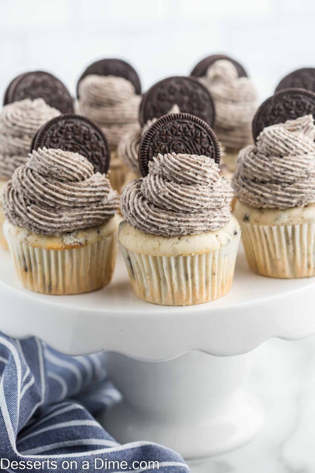 Oreo Cupcakes - Easy Oreo cupcakes recipe