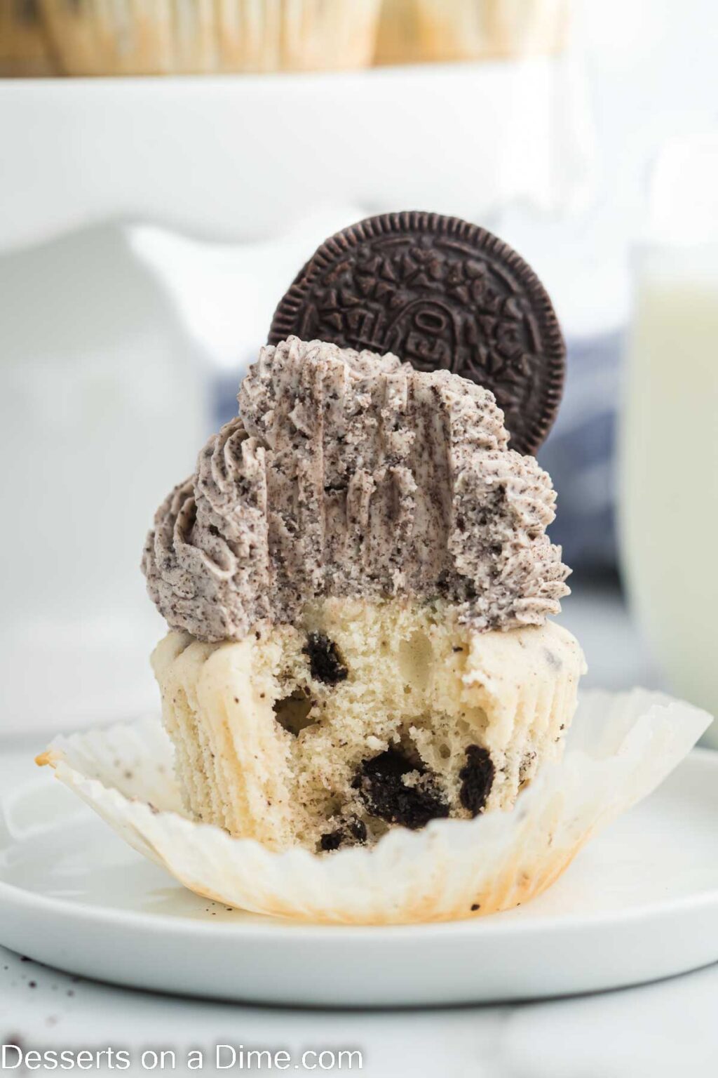 Oreo Cupcakes - Easy Oreo cupcakes recipe