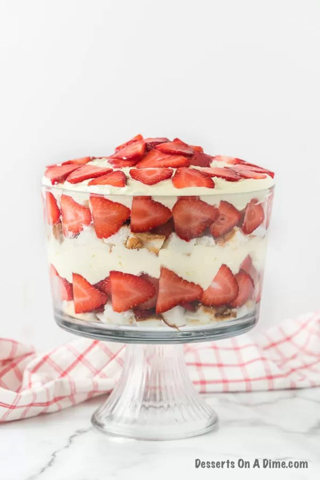Strawberry trifle recipe (VIDEO!) - Desserts on a Dime
