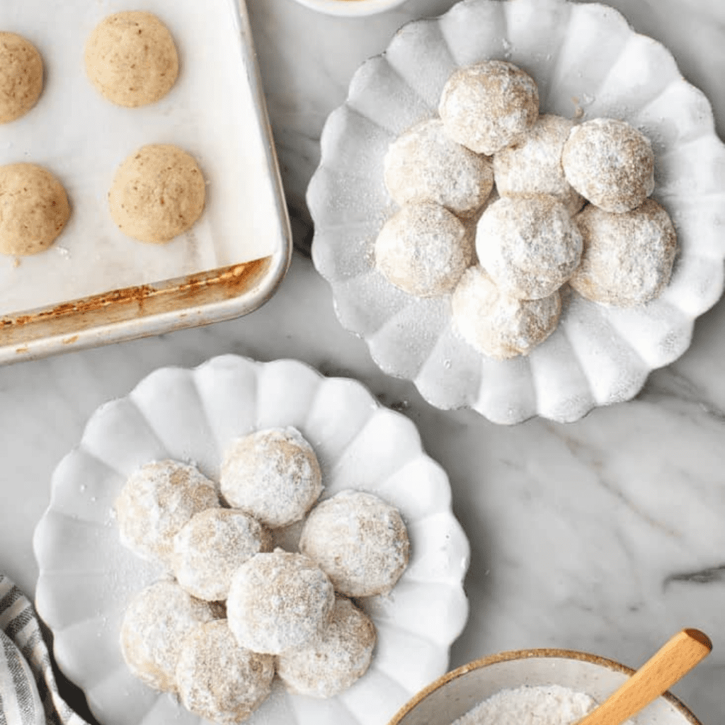 25 Best Powdered Sugar Desserts - Desserts on a Dime