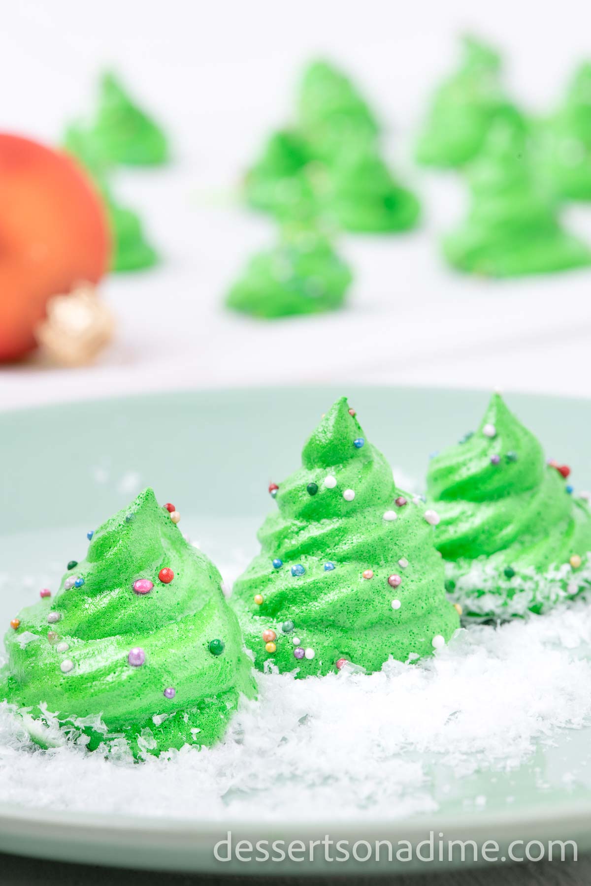 Christmas Tree Meringue Cookies - Christmas Tree Meringues