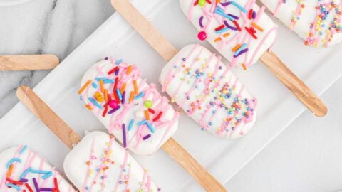 Cake Pop Popsicles - Easy Cakesicles Recipe