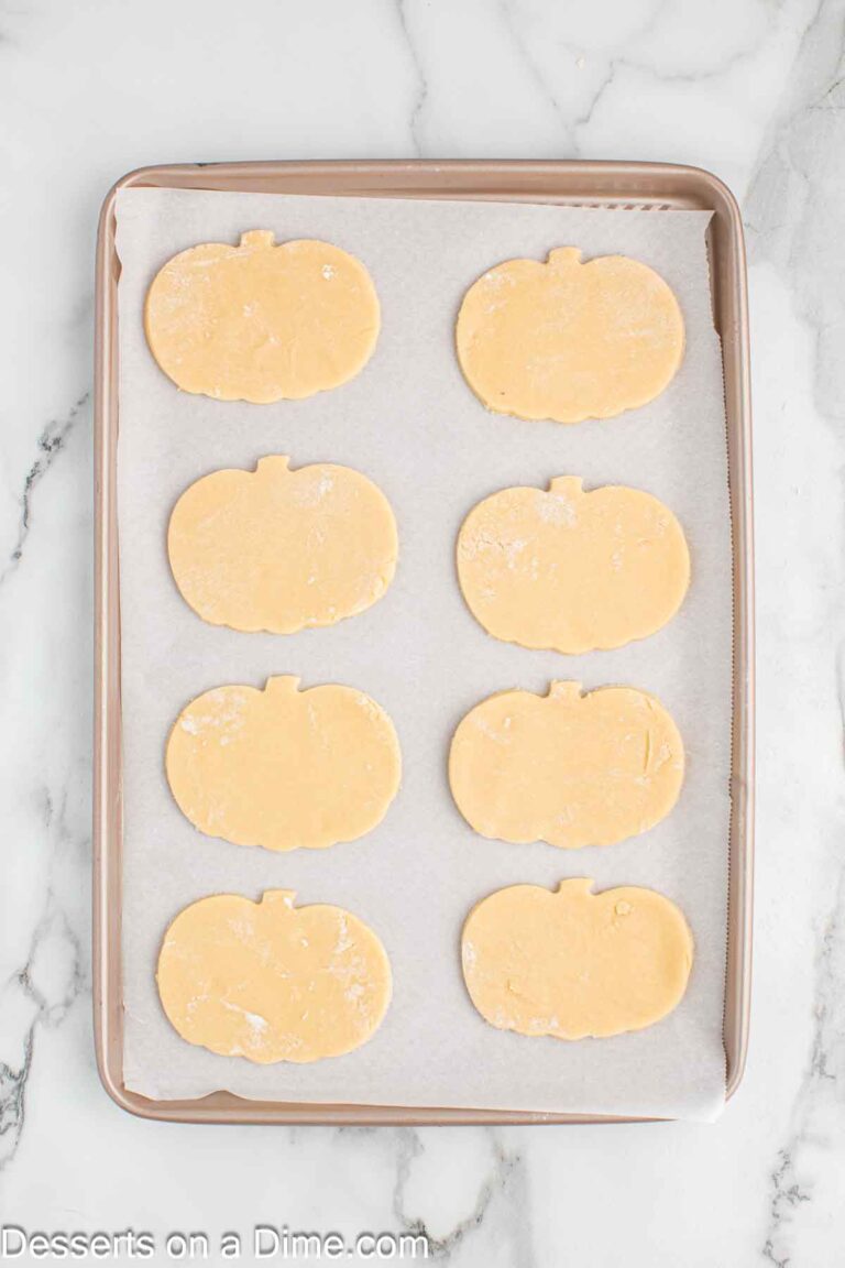 Halloween Sugar Cookie Recipe - Desserts on a Dime