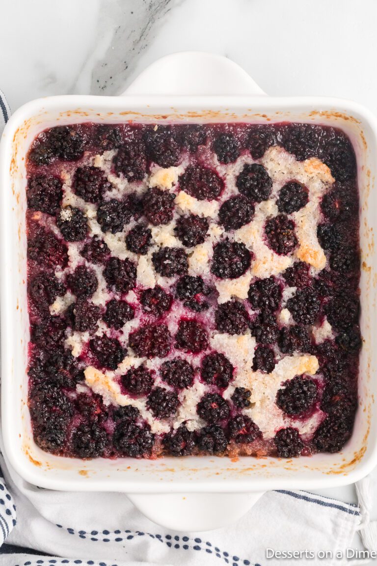 Easy Blackberry Cobbler Recipe - Desserts on a Dime