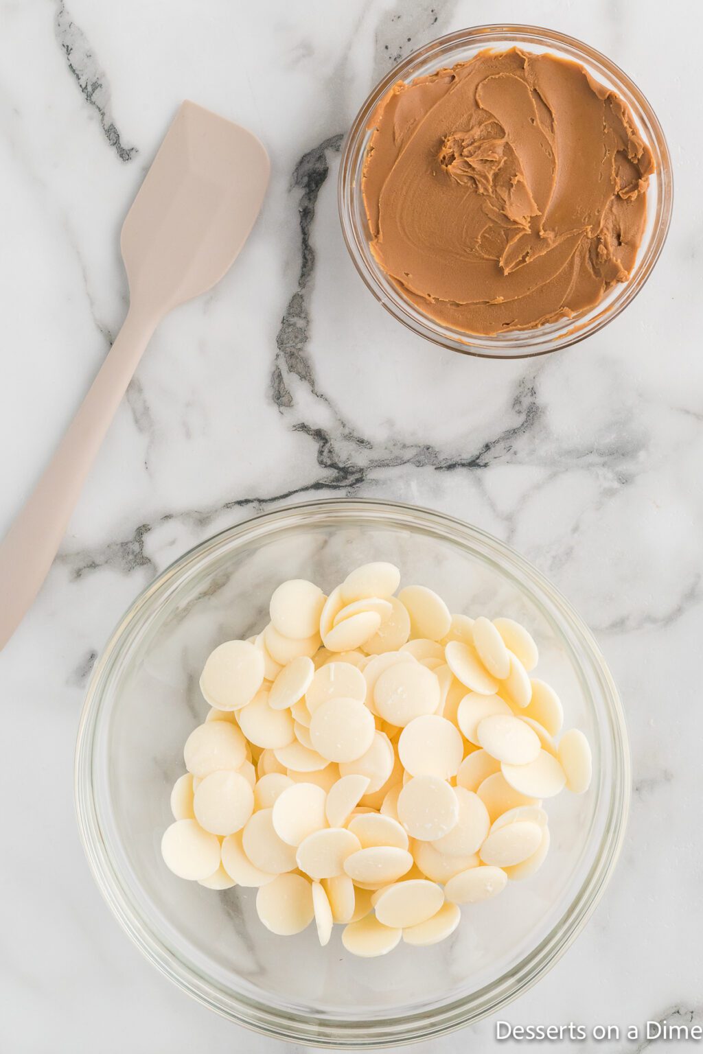 Cookie Butter Popcorn - Desserts on a Dime