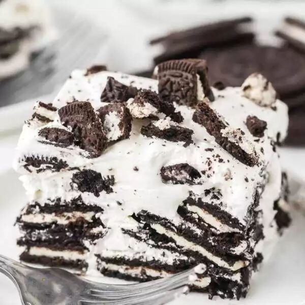 Oreo Icebox Cake Recipe - Desserts on a Dime