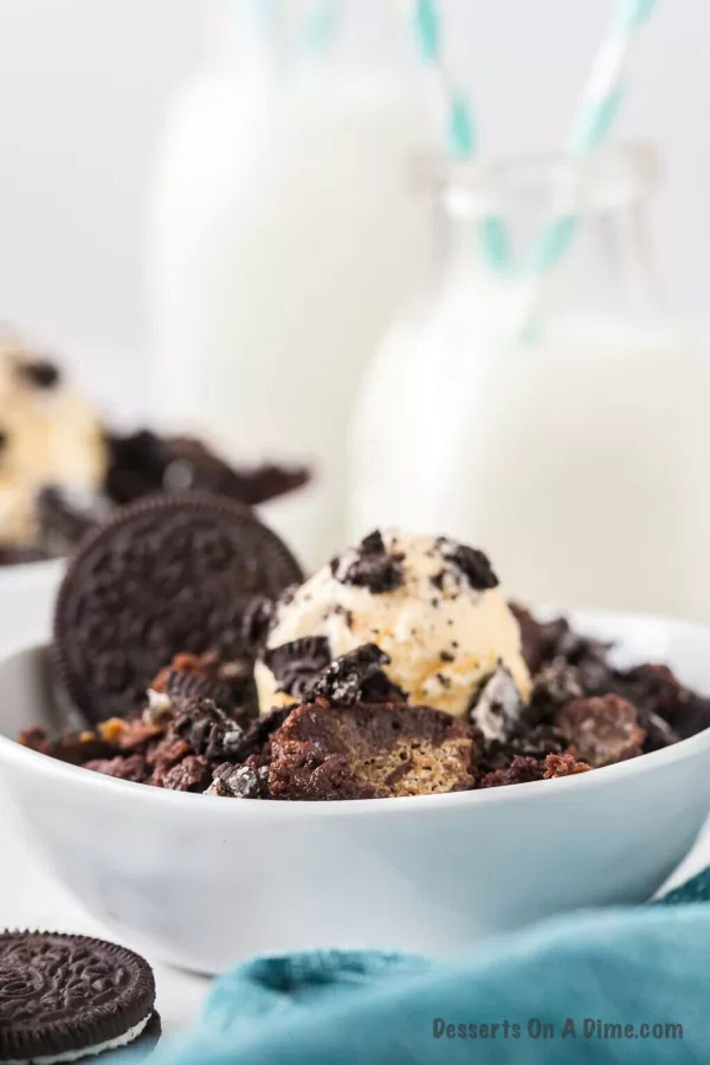 Oreo Dump Cake - Only 5 Ingredients