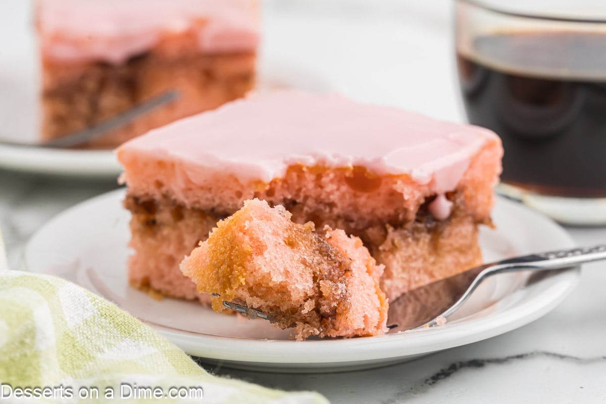 Strawberry Honey Bun Cake - Desserts on a Dime