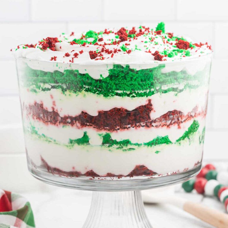 Christmas Trifle - Desserts on a Dime