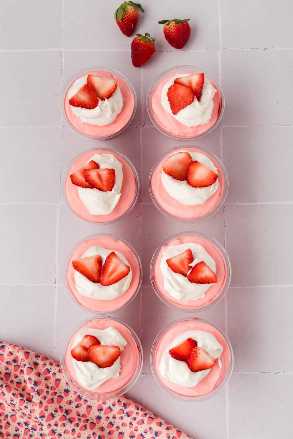 Strawberry Jello Parfaits - Desserts on a Dime