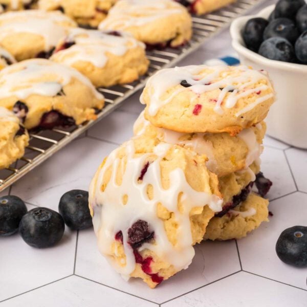 Eclair Cookies - Desserts on a Dime