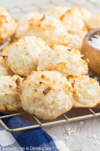 Macaroon Cookies - Desserts on a Dime