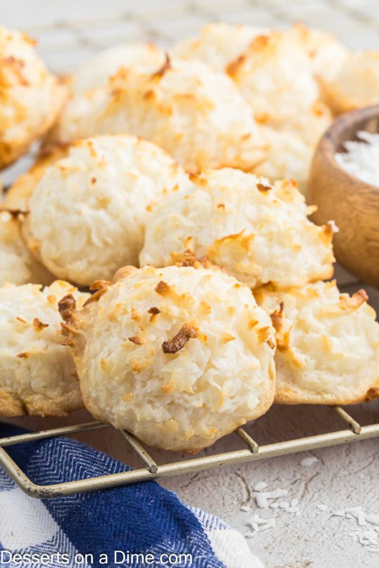 Macaroon Cookies - Desserts on a Dime